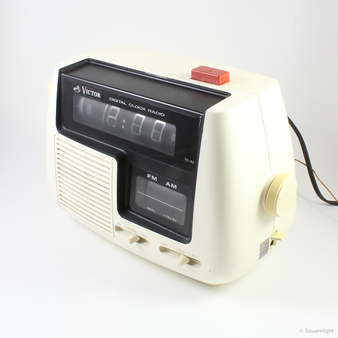 Victor TC-32 Clock Radio – Future Forms